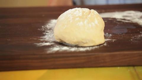 How to Knead Dough